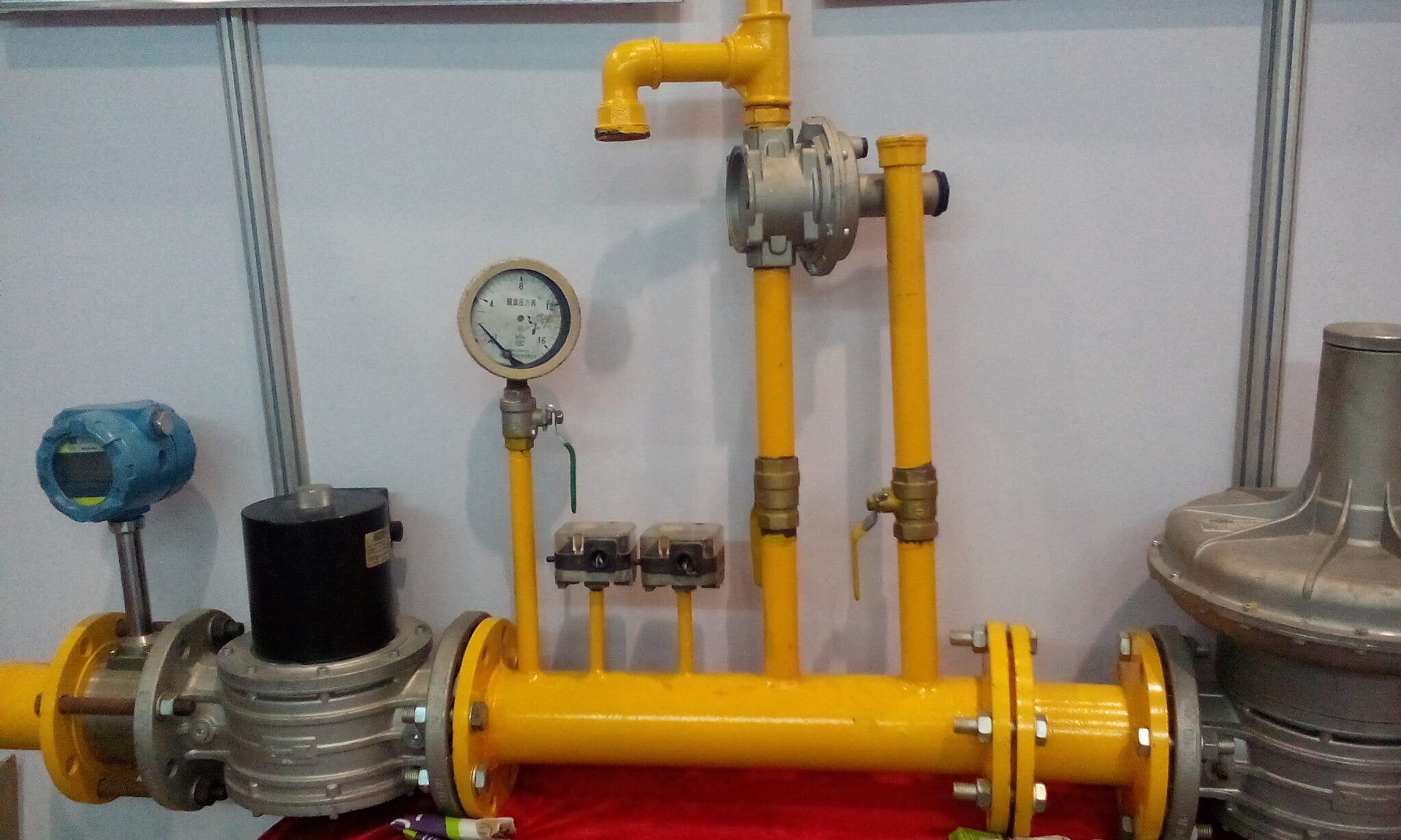 How to set an industrial gas combustion system